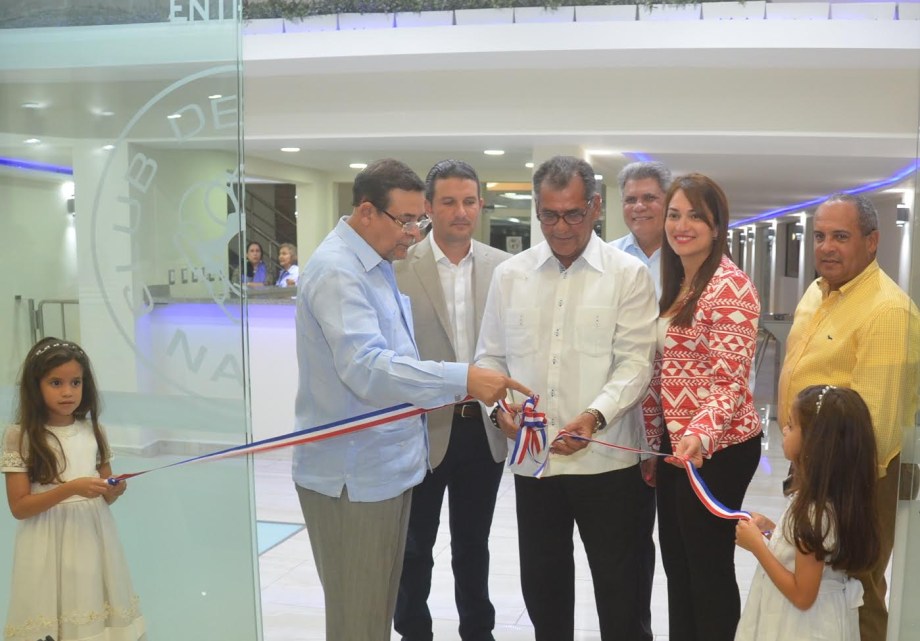 Club Deportivo Naco inaugura entrada áreas deportivas