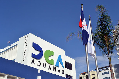 Las recaudaciones de Aduanas superan los RD$53,470 millones en solo ...