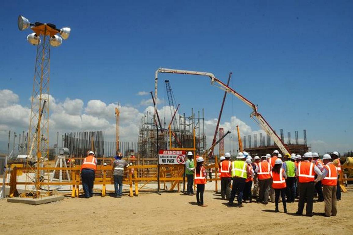 Bichara reitera Punta Catalina comenzará a operar este año
