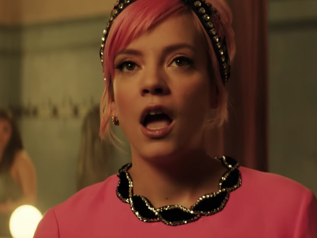 Lily Allen anuncia su cuarto disco para junio y lanza dos nuevos ...