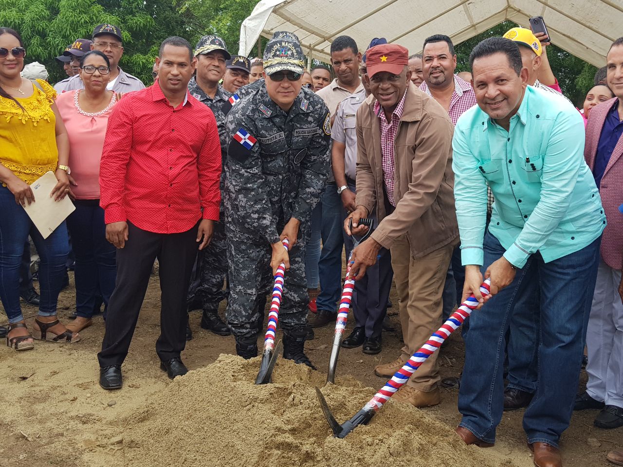 Desarrollo Fronterizo y Policía Nacional inician construcción de ...