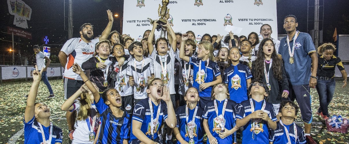 Copa Rica de Fútbol Infantil con 500 niños de 40 colegios – El Nuevo ...