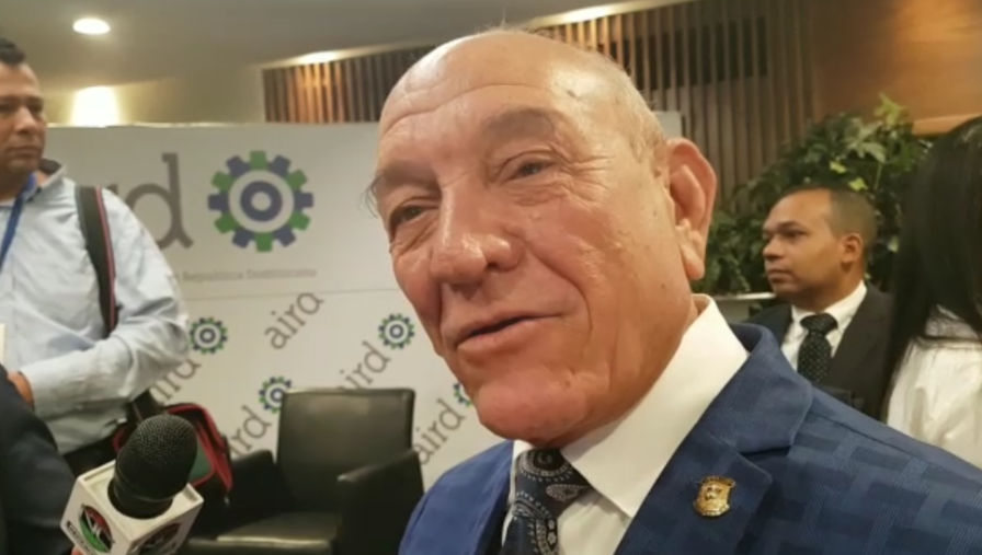 Senador Rafael Calderón desmiente joven gay dice se ha acostado con él ...