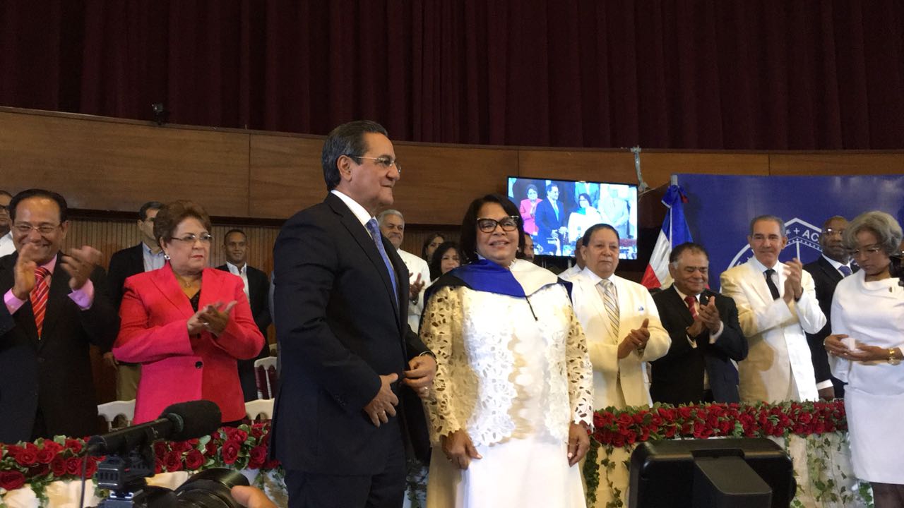 Emma Polanco asume como primera rectora de la UASD en medio de críticas ...