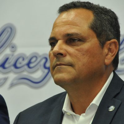 Junior Noboa asume como Comisionado de Béisbol RD con grandes ...