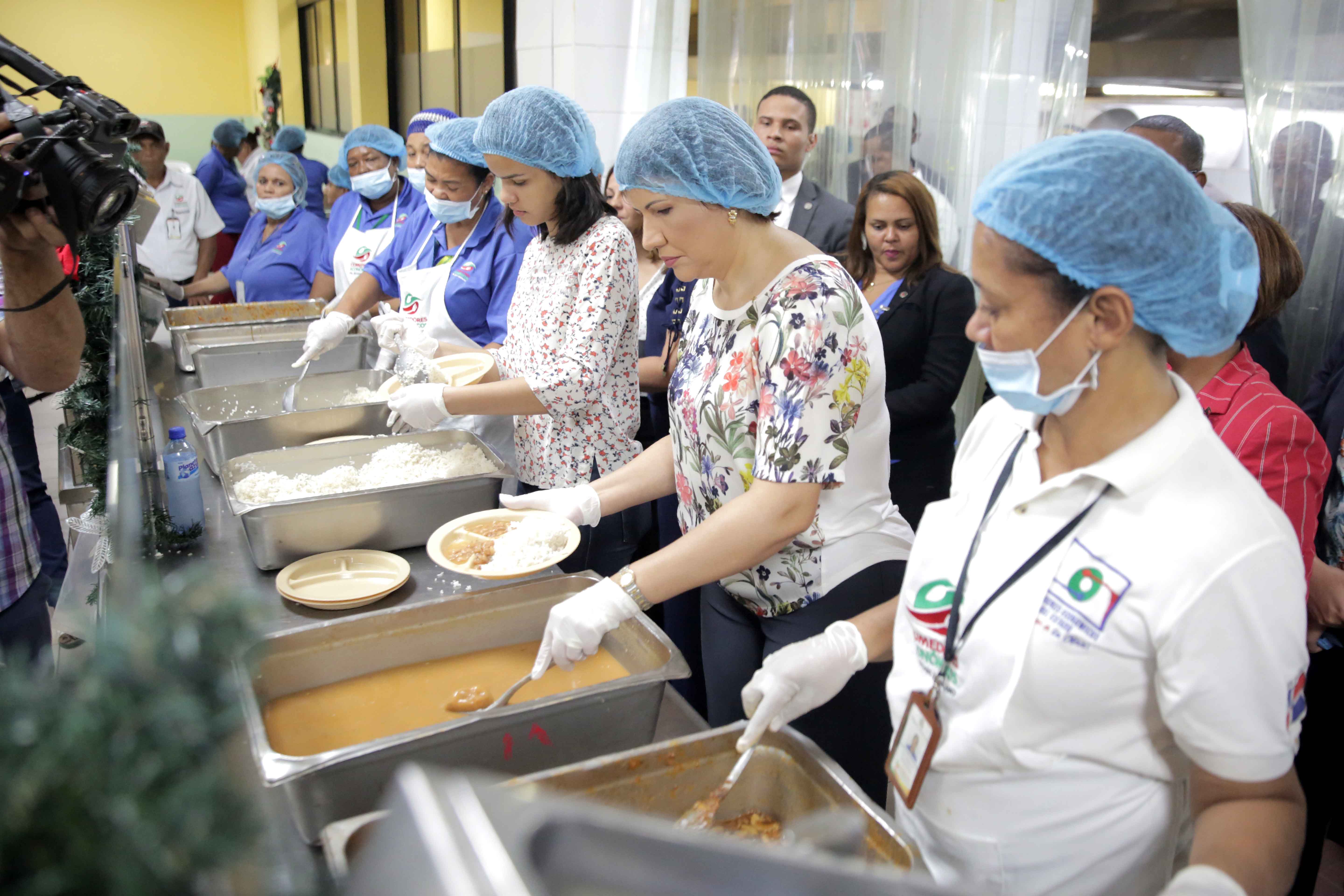 Vicepresidenta Sorprende En Comedores Económicos Donde Sirvió El