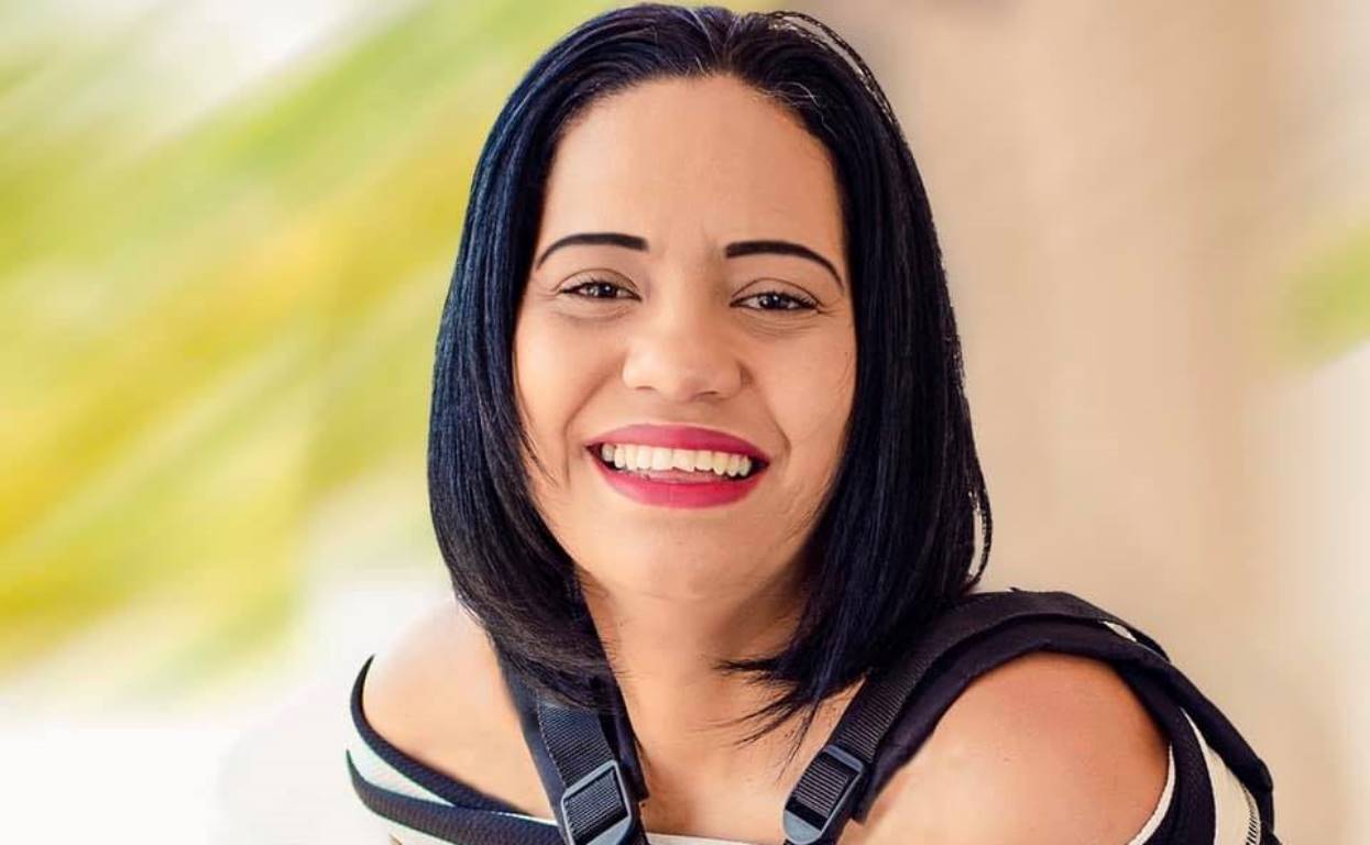 (VIDEO) ¡Bomba! Raquel Arias deja música cristiana y vuelve a cantarle ...