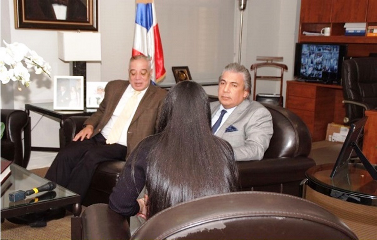 Intervención cónsul RD-NY evitó deportación de tres mujeres – El Nuevo ...