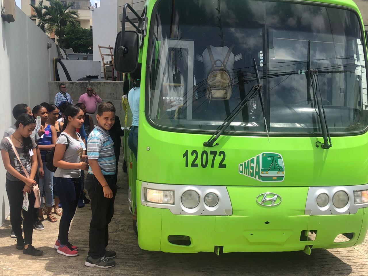 La OMSA capacita 100 estudiantes sobre el uso correcto del autobús – El ...