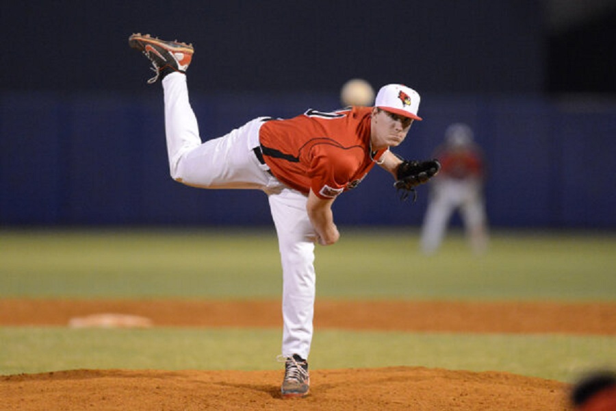 Águilas anuncian la contratación del lanzador de relevo Jeremy Rhoades ...