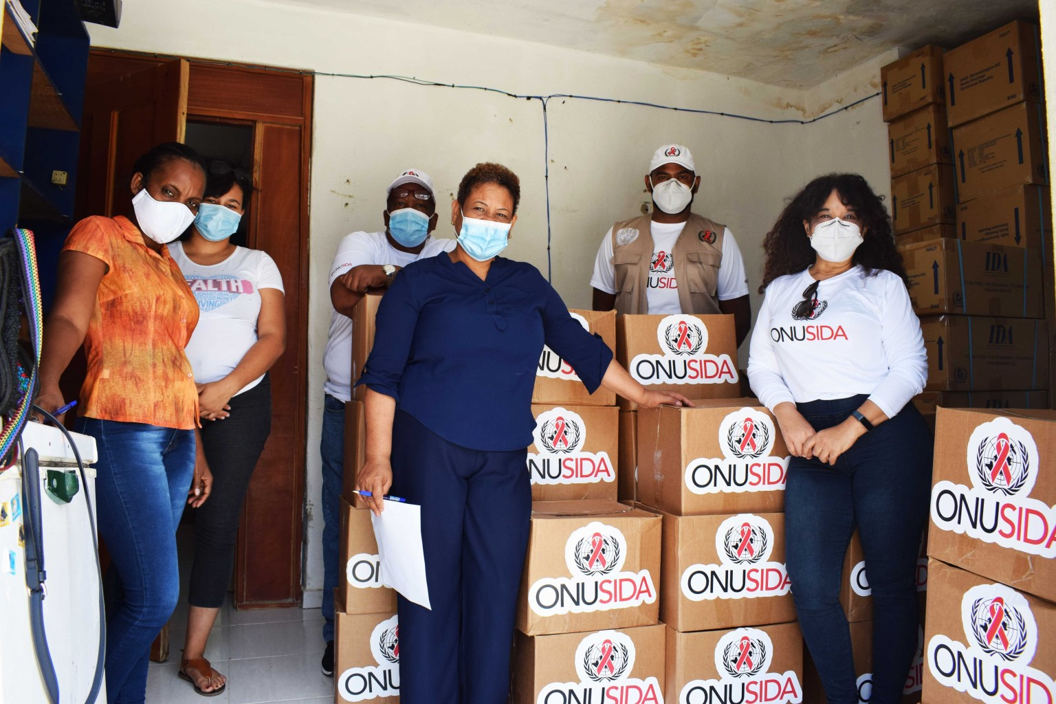 ONUSIDA-RD entrega raciones alimenticias y artículos prevención a ...