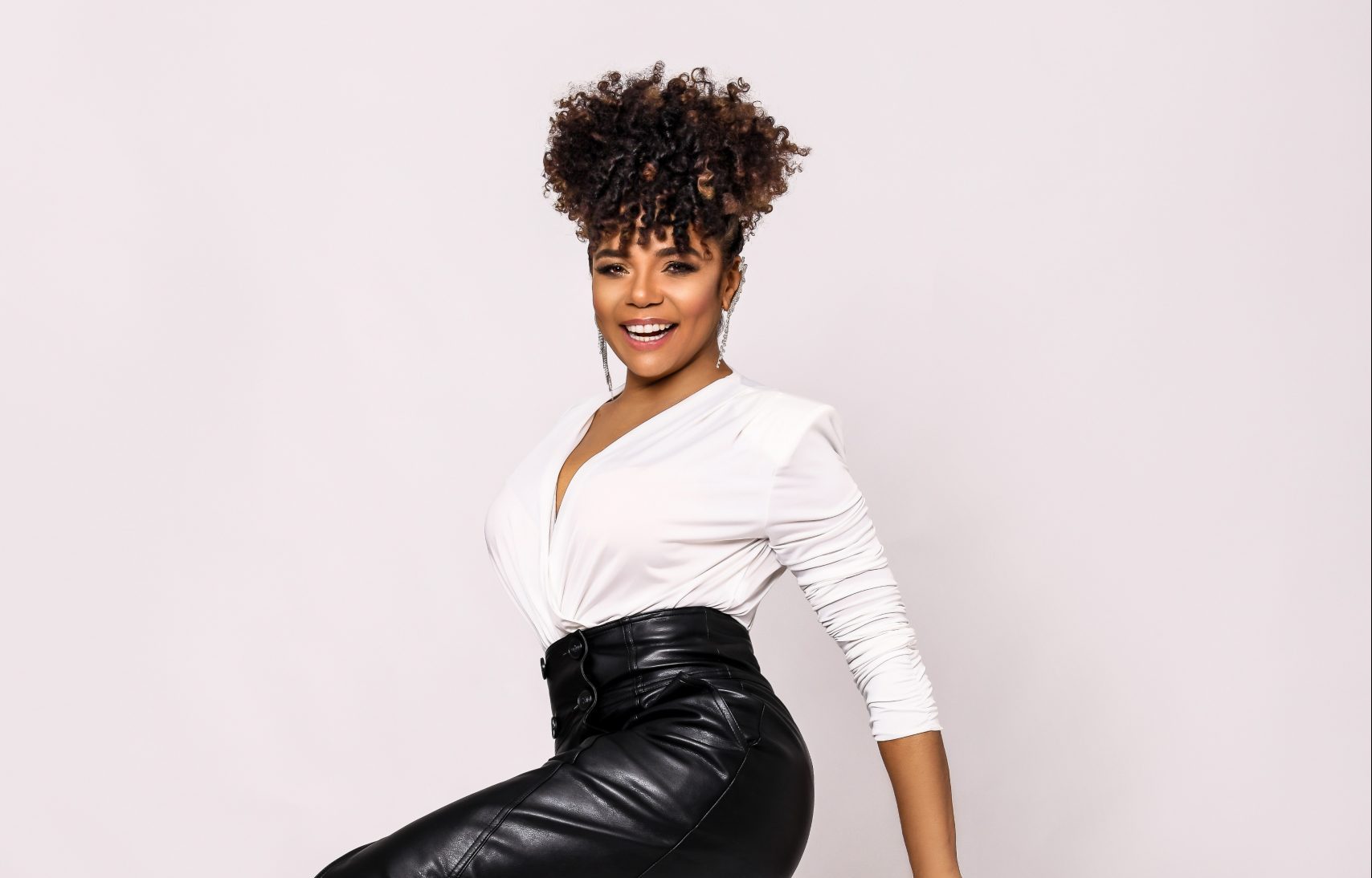 «La Casa de Cheddy» abre sus puertas a los finalistas de «Buscándole un ...