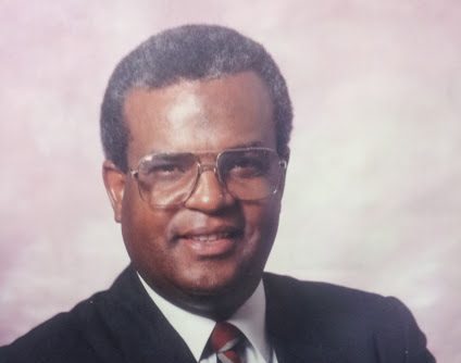 El último artículo de opinión del economista y abogado Luis Martínez ...