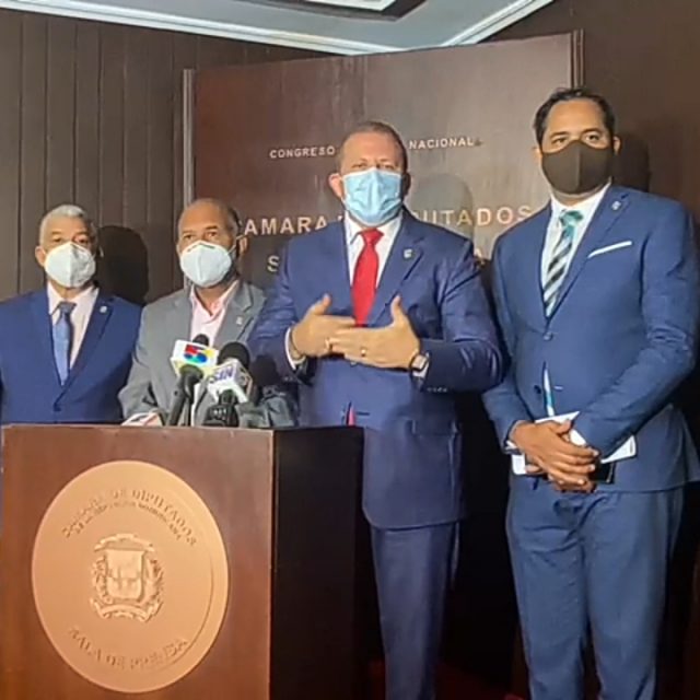 Diputado Rafael Castillo dice ARS ganan RD$942 millones durante la ...