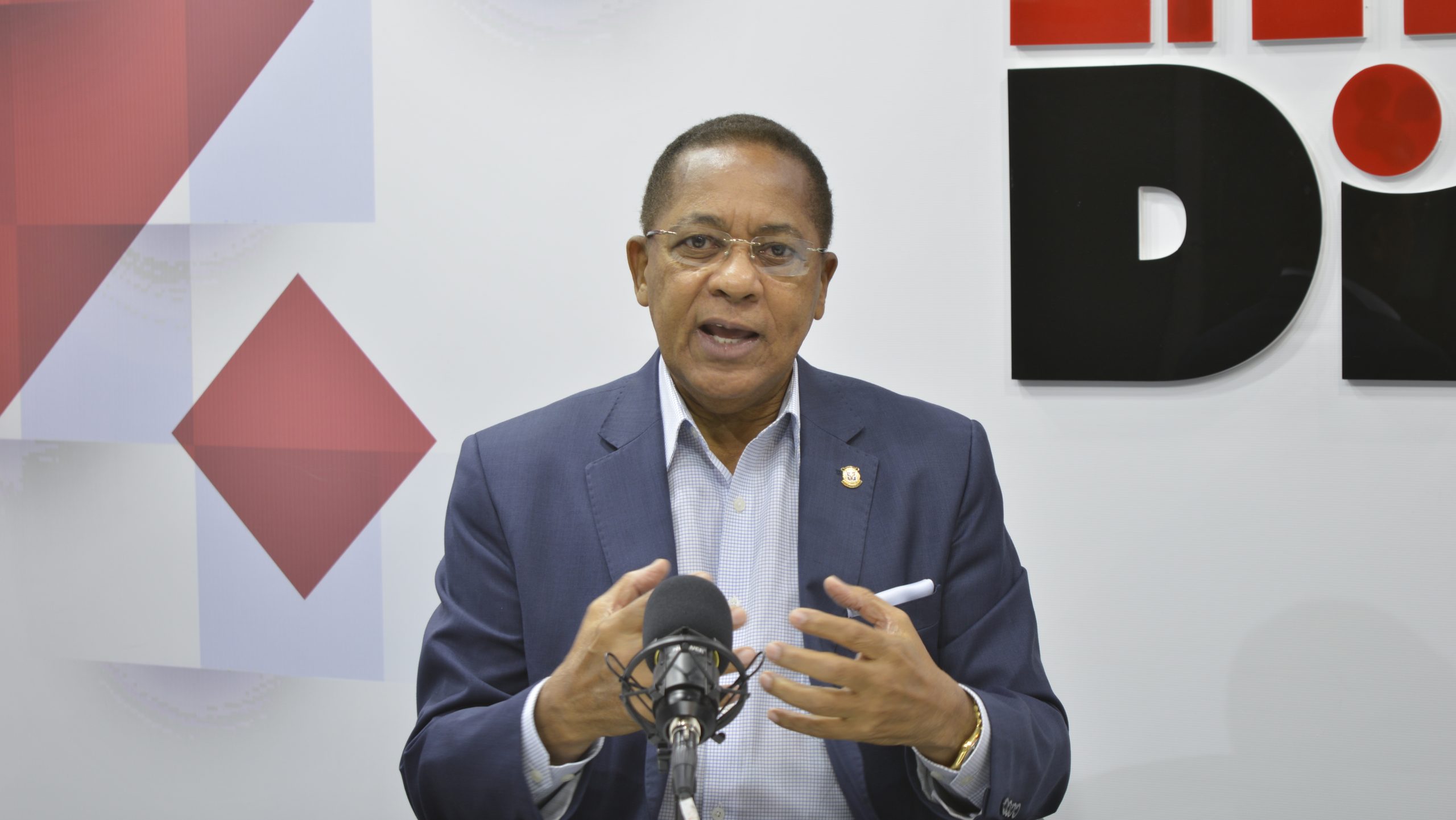 VIDEO) Ismael Reyes dice Manuel Jiménez no tiene competencias para ...