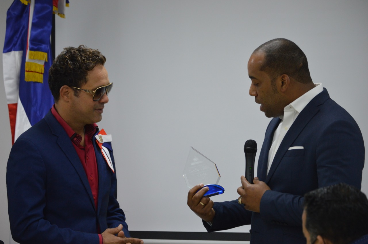 CONAPOFA nombra a Carlos Silver como “El Artista de la Patria” – El ...