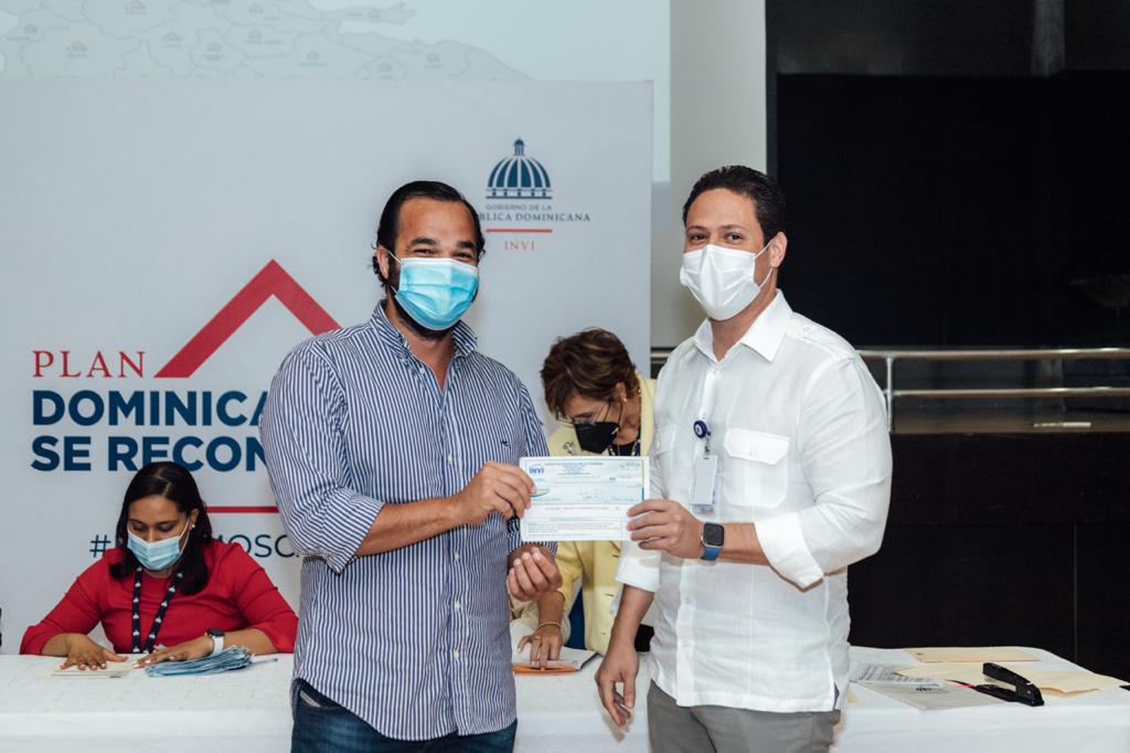 INVI entrega anticipo para continuidad del programa Dominicana se ...