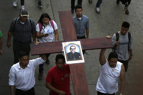 Se conmemoran los 41 años del asesinato de Romero sin avances en el caso