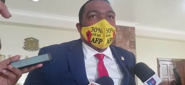 Botello reitera llamado a protesta a favor de devolver 30 % de fondos ...