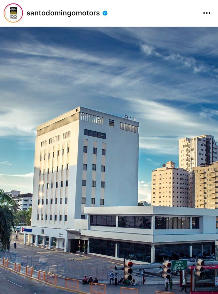 (VIDEO) Desmontan la emblemática camioneta roja de Santo Domingo Motors ...