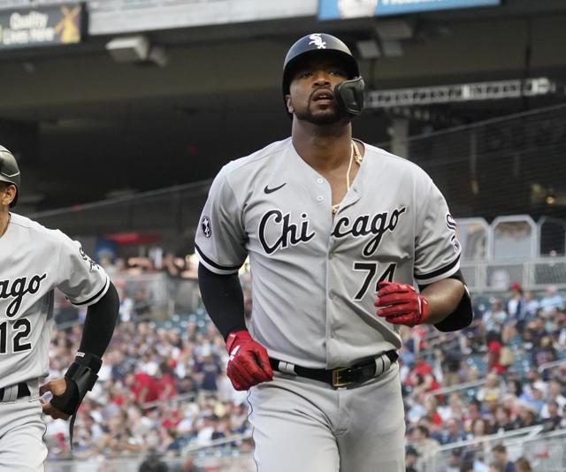 Eloy vuelve a montar su show de poder, pega dos jonrones y llega a ...