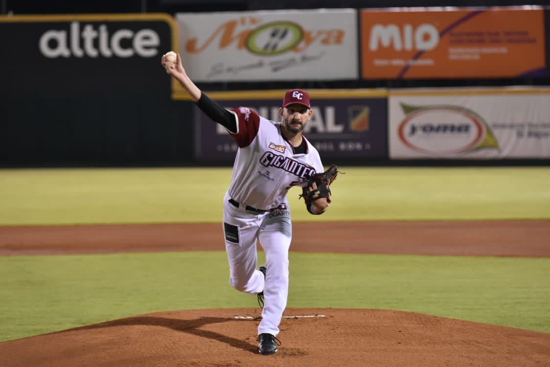 Lanzadores Dustin Crenshaw y Jim Fuller regresan con los Gigantes del ...