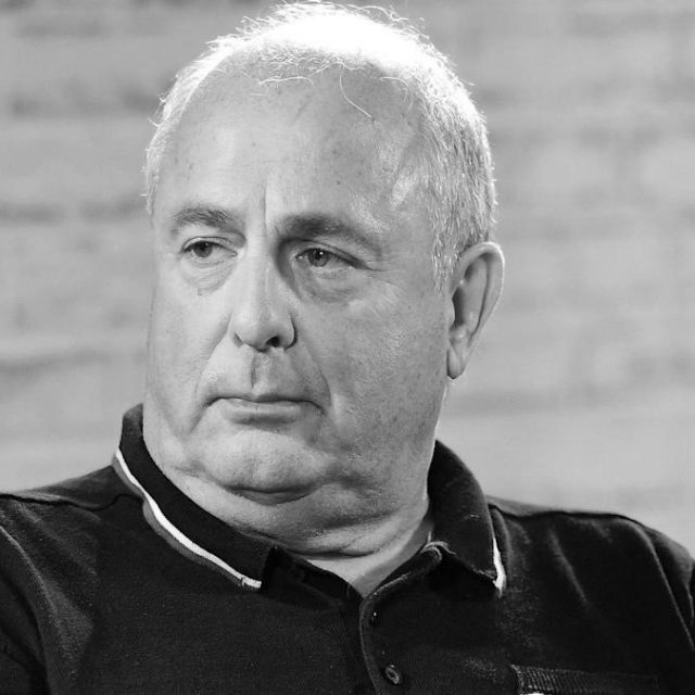 Muere a los 65 años Roger Michell, director de «Notting Hill» – El ...