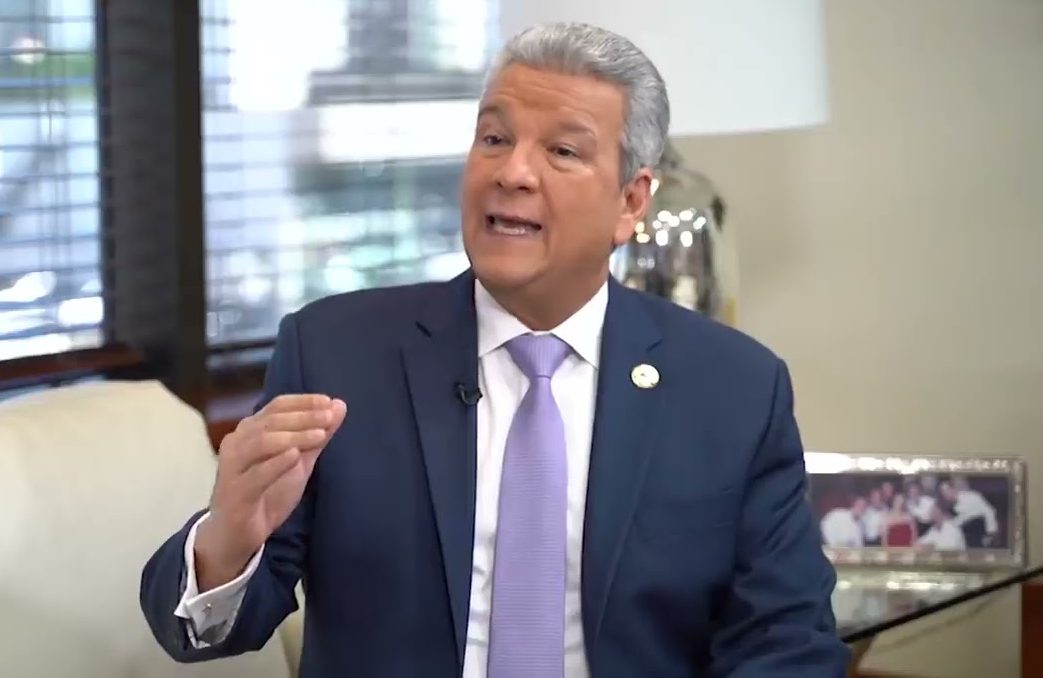 Macarrulla: “invasión pacífica” de haitianos ha sido históricamente por ...