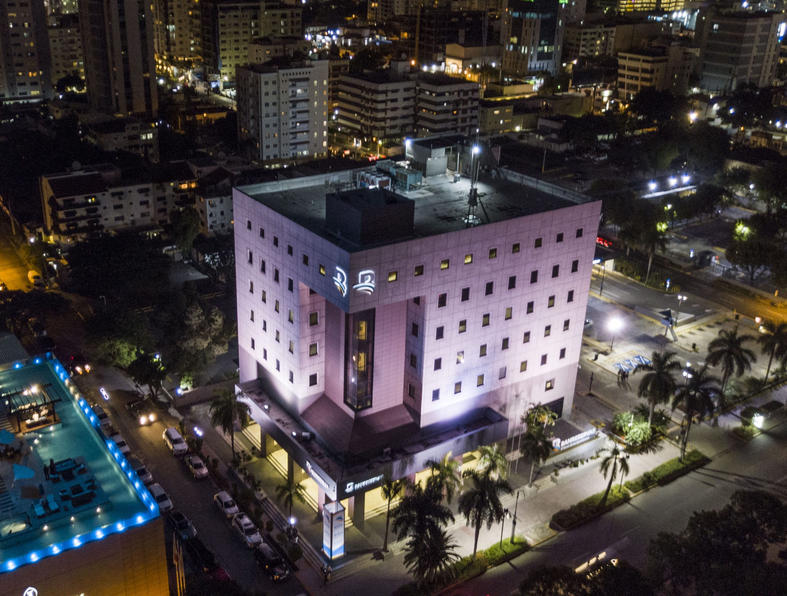 LatinFinance reconoce a Banreservas como Mejor Banco de RD y Mejor ...