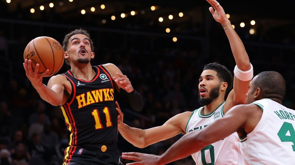 Josh Collins se erige en la figura que lidera a Hawks a la victoria ...