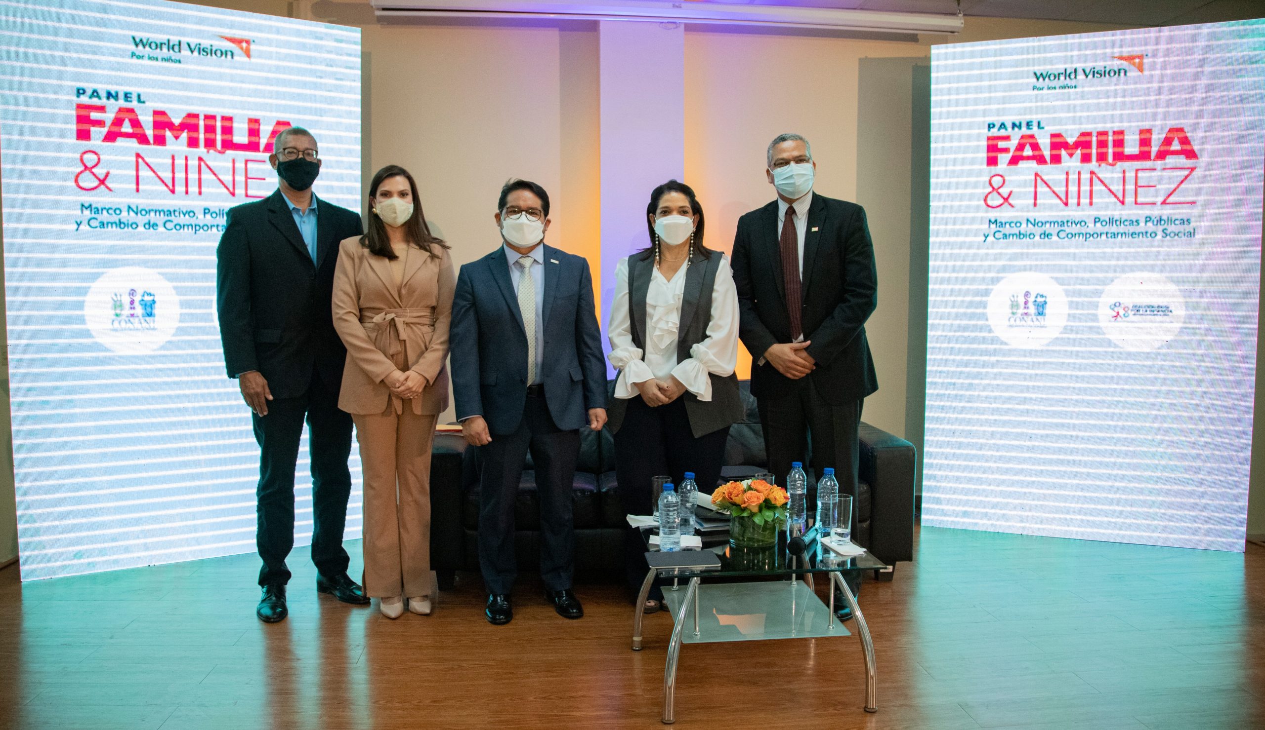 World Vision celebra panel conversatorio sobre la familia y la niñez