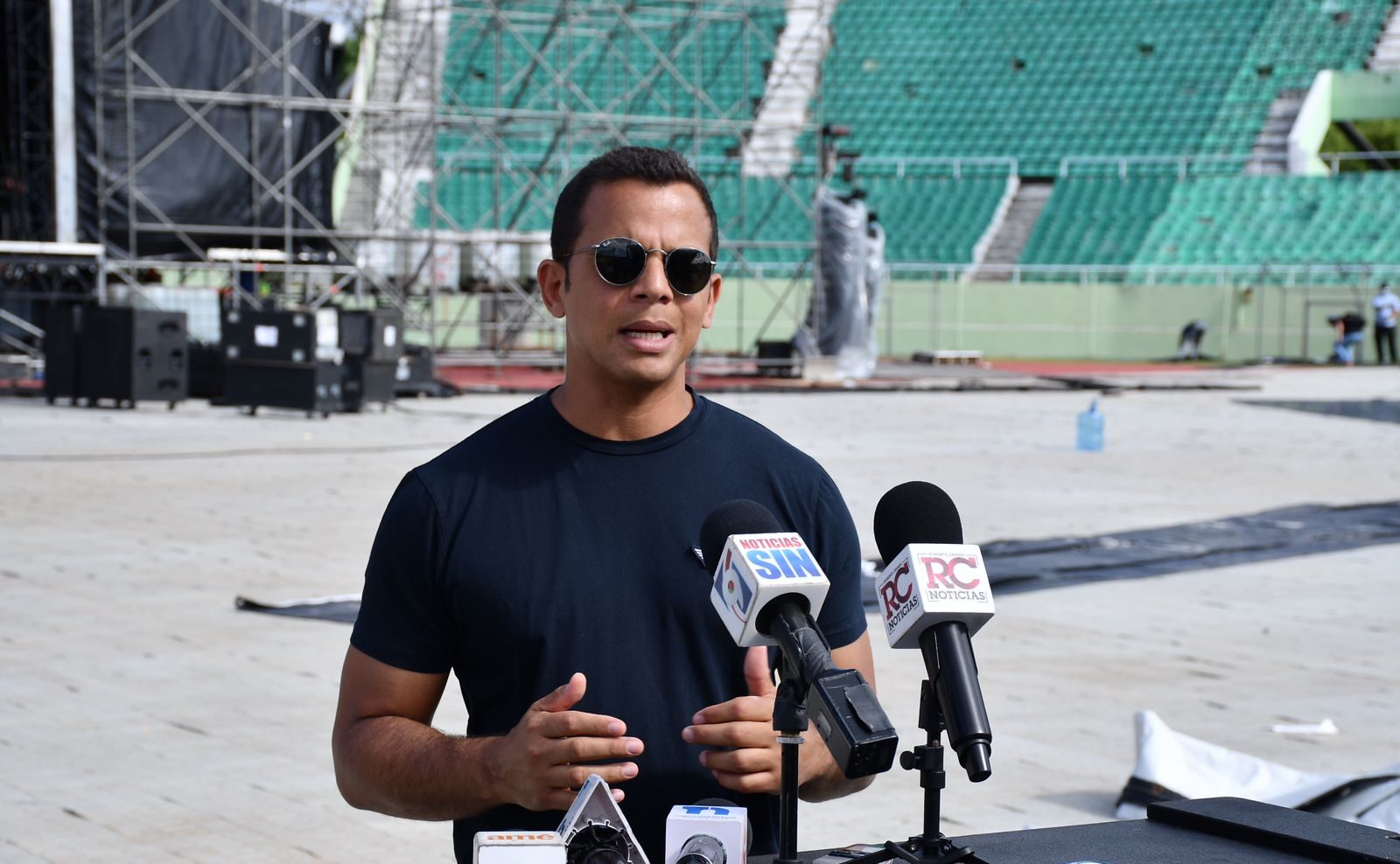 Saymon Díaz reitera concierto de Aventura es sólo para vacunados – El ...