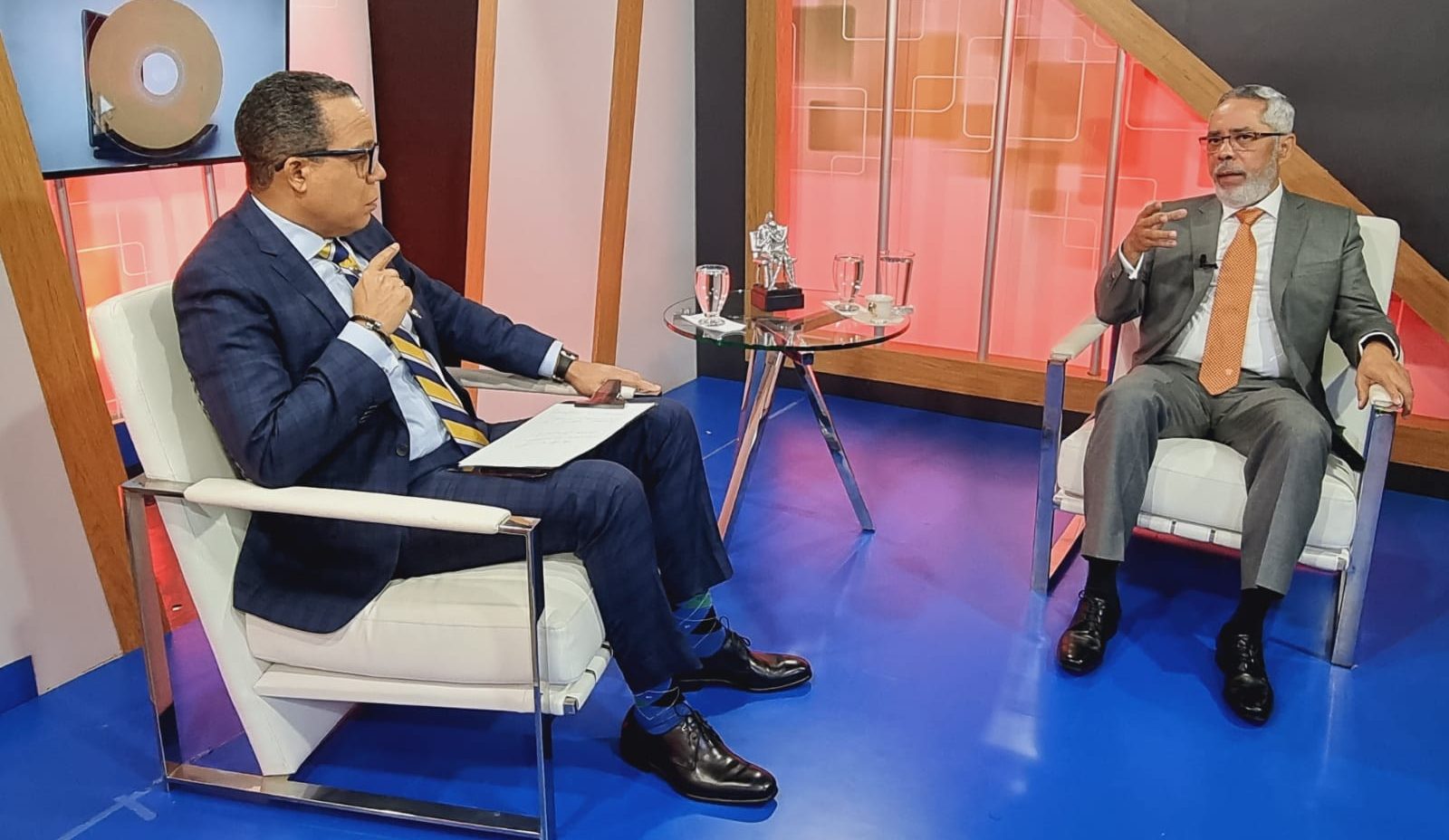 Pedro Silverio plantea discutir reforma fiscal para que entre en ...