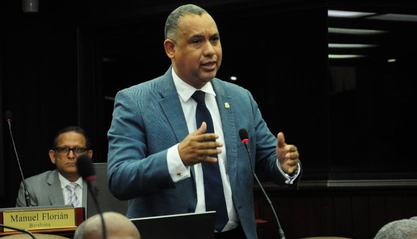 Alexis Jiménez defiende renegociación de contrato con Aerodom y niega ...