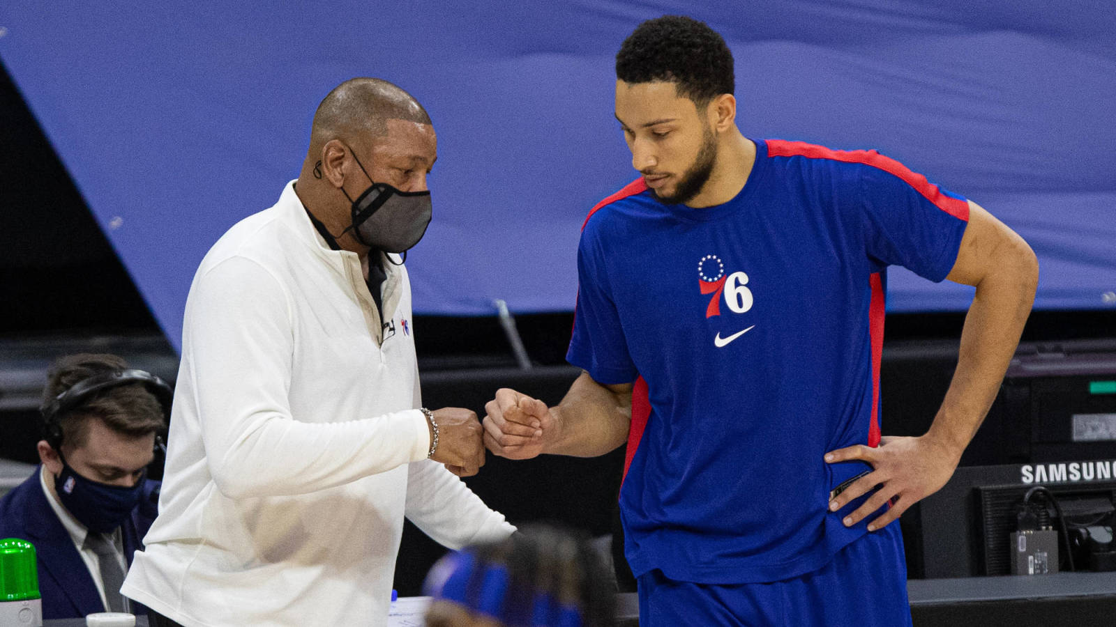 Doc Rivers cree que Simmons merece un vídeo de homenaje en Filadelfia