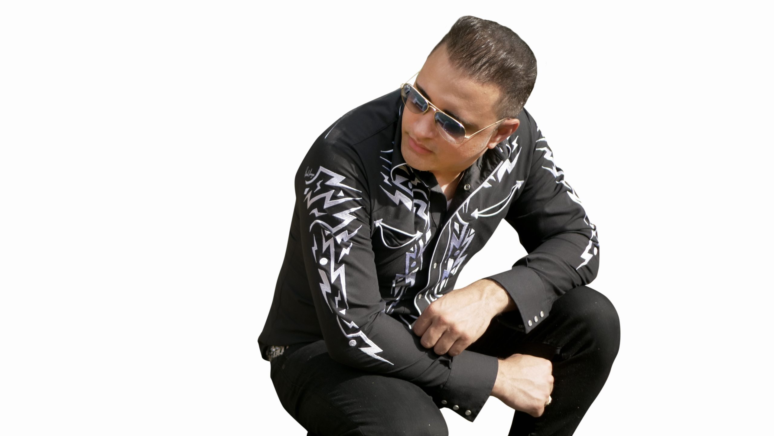 Alfred Martínez logra pegada en RD con bachata “A pesar de todo” – El ...