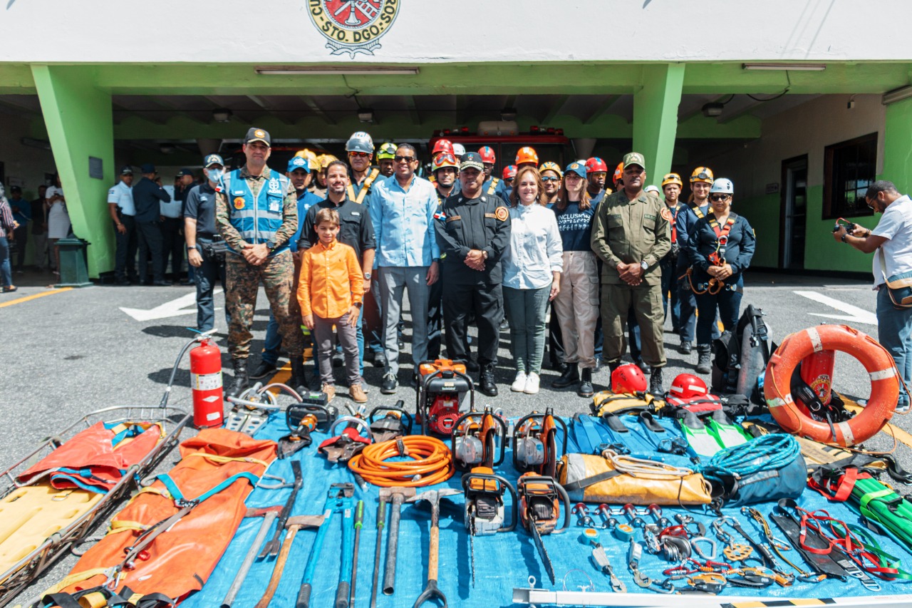 ADN y Bomberos inician operativo SS 2022 con despliegue de más de mil ...