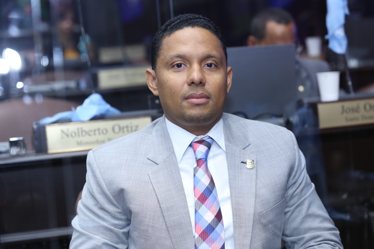 Elías Matos pide a las autoridades no dejar “morir” a Las Salinas por ...