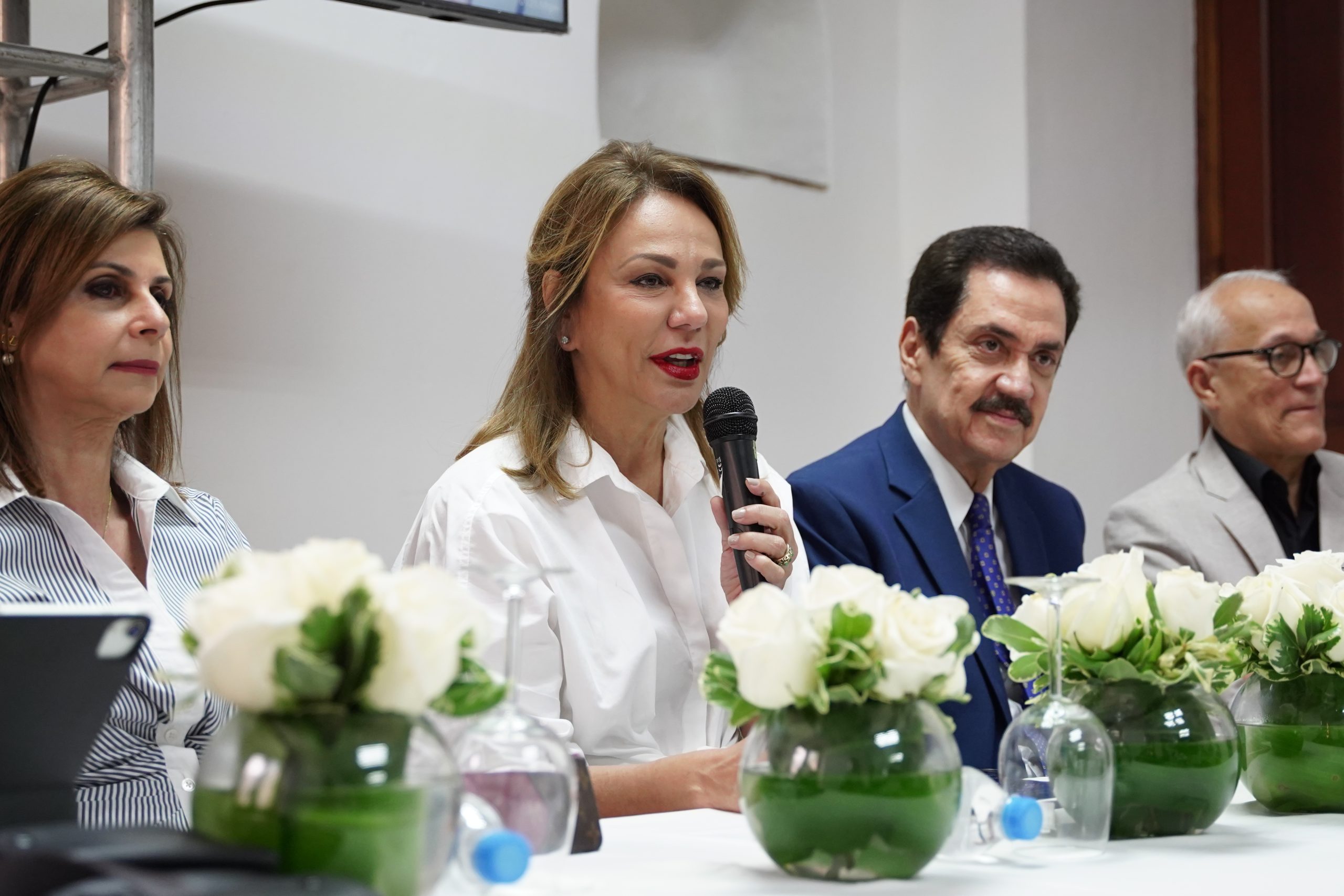 Pabellón Pedro Peix muestra el legado del escritor homenajeado en la ...