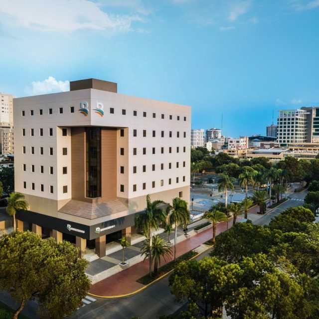 Banreservas sube 7 posiciones en ranking de los 50 bancos más grandes ...