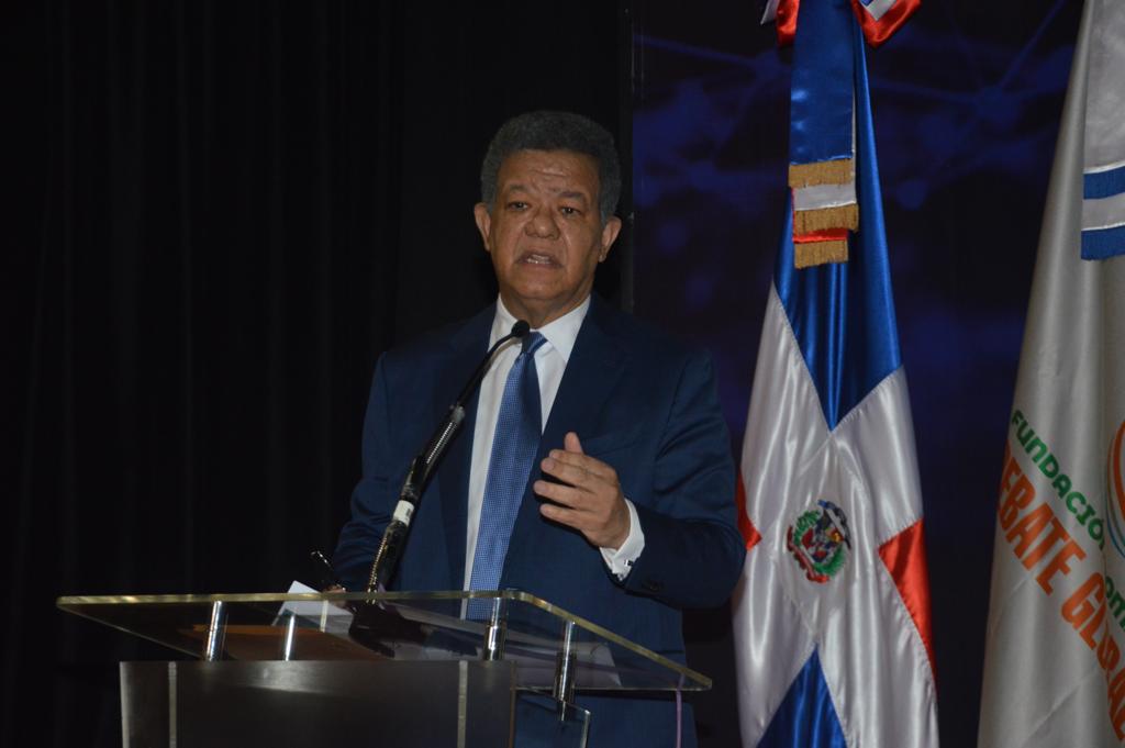 (VIDEO) Leonel Fernández dice reforma a la Policía Nacional es una ...