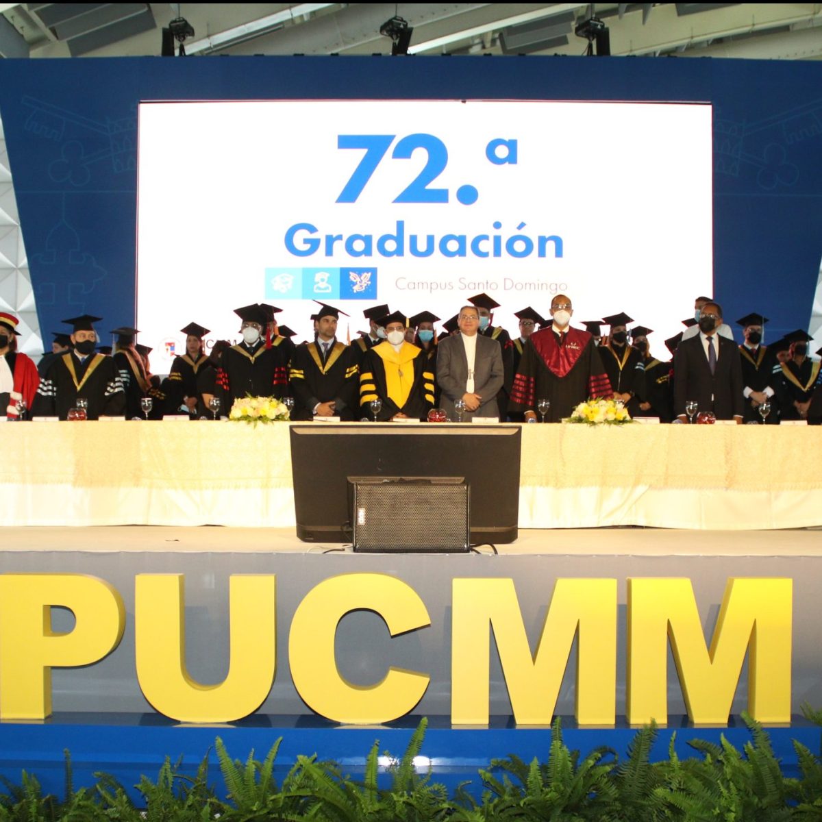 PUCMM celebra 72.ª graduación en campus Santo Domingo – El Nuevo Diario ...