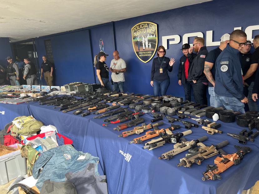 (VIDEO) La Policía de Puerto Rico ocupa el arsenal de armas más grande ...