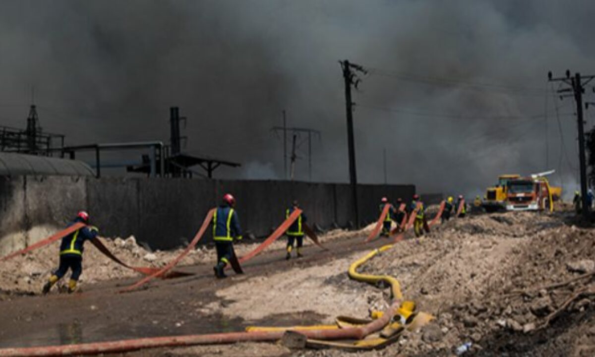 Hallan restos de cuatro personas en el lugar del incendio industrial de ...
