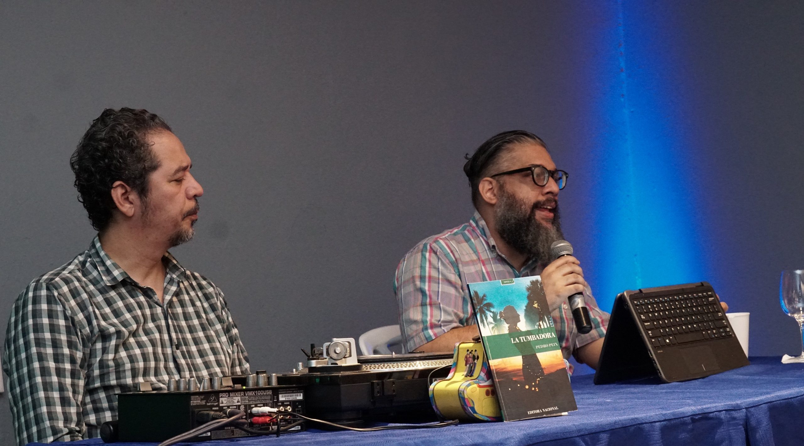 Coloquios “Libros que suenan” destacan música en la narrativa ...
