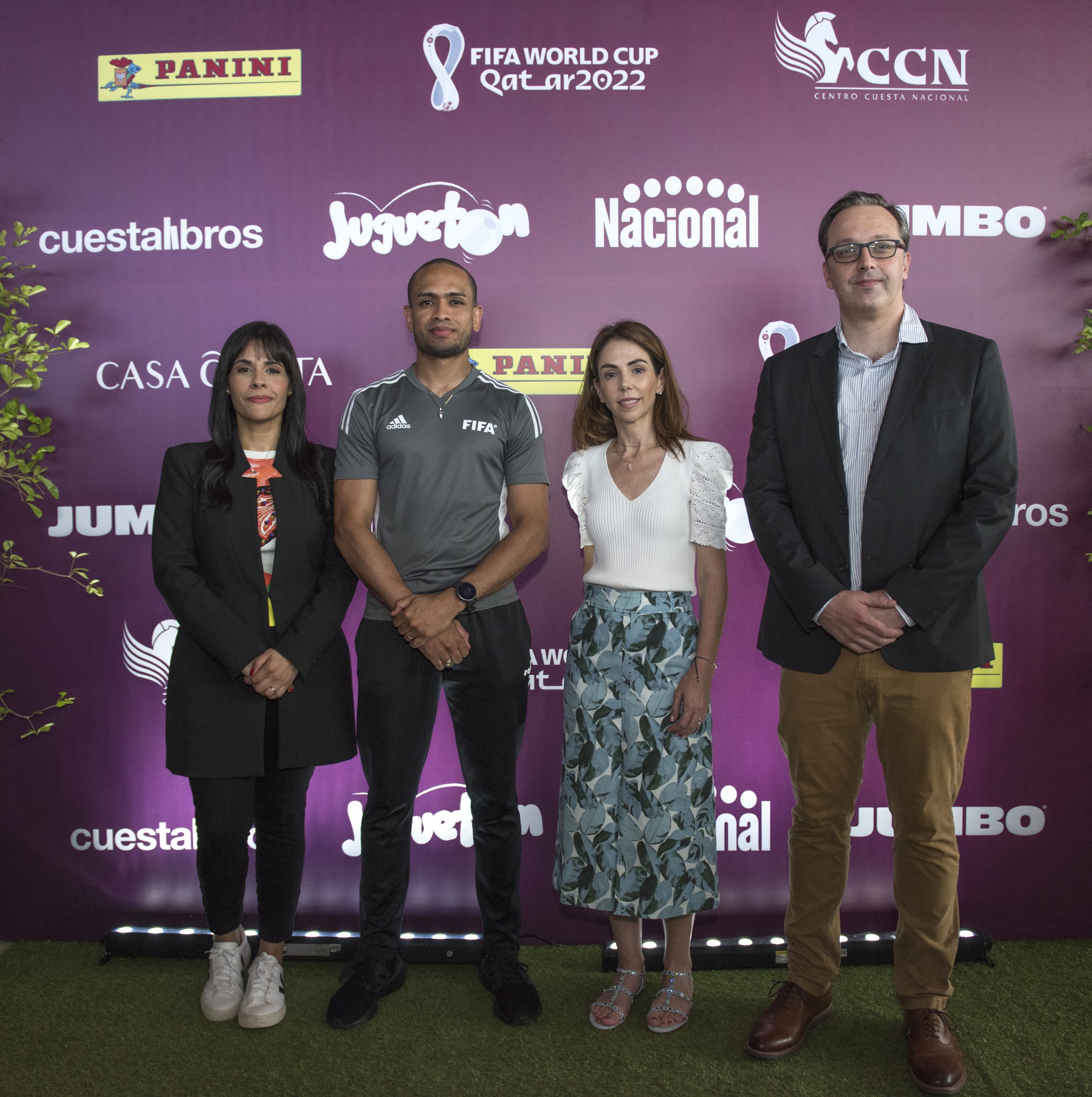 CCN presenta álbum y estampas Panini oficiales de la Copa Mundial de ...