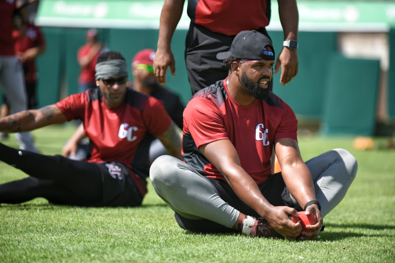 VIDEO: Más de 40 peloteros en inicio prácticas de los campeones ...