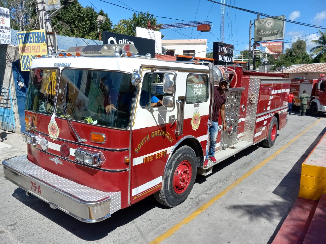 Entidad internacional dona camión al cuerpo de bomberos de Cabral en Barahona – El Nuevo Diario ...