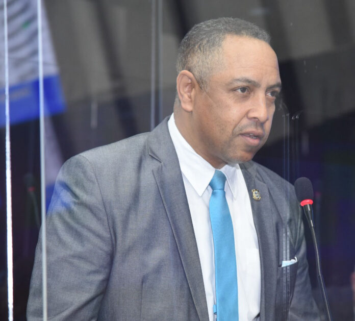 (VIDEO) Norberto Ortiz resta relevancia a incidente con ministro de ...