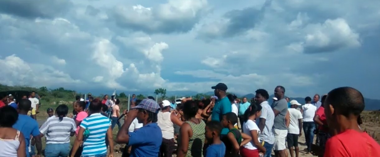 (VIDEO) En Villarpando, Azua piden visita de Abinader para solucionar ...